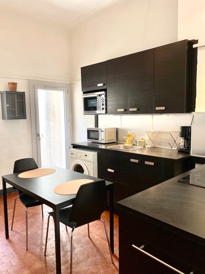 Lumineux Studio Avec Balcon - Centre Historique - Aix-en-Provence