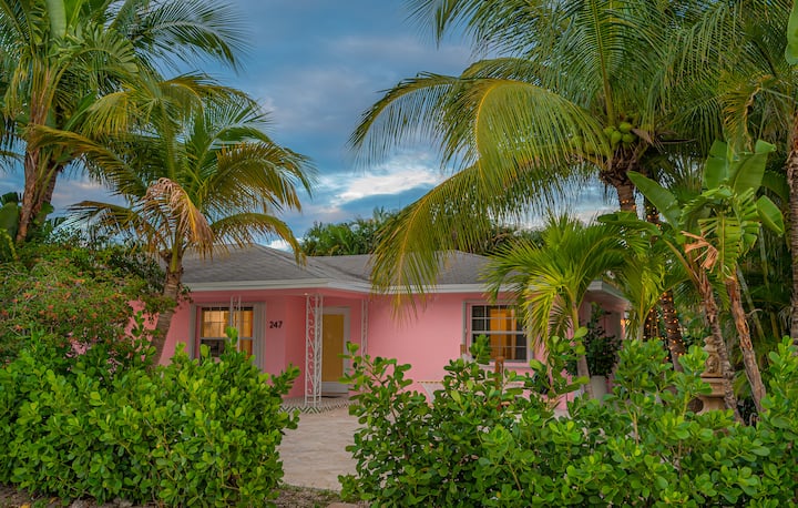 Palm Paradise | Downtown Delray Retreat - Delray Beach, FL