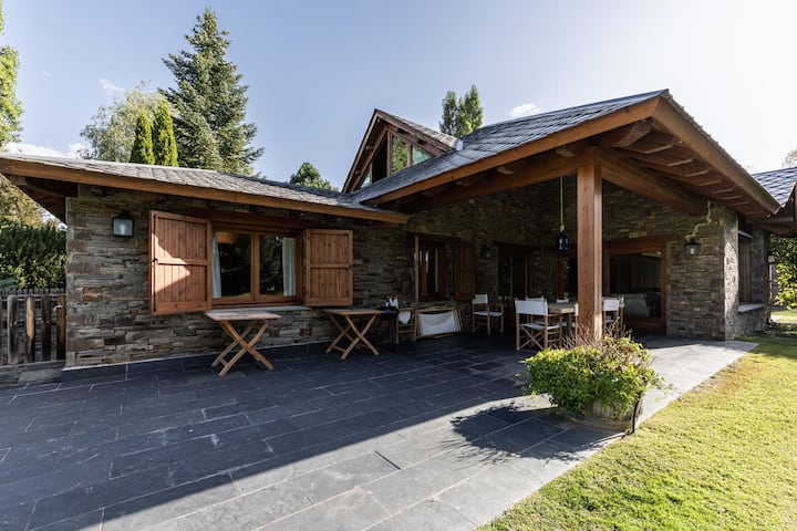 Chalet En Real Club De Golf - Alp, Catalonia