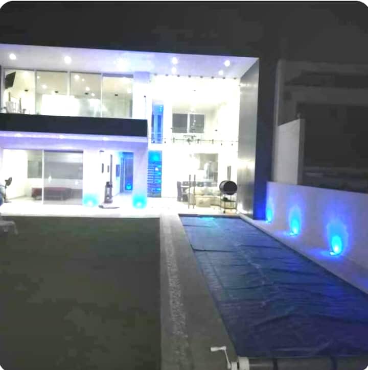 Residenciahermosaalbercacalientevistadoblesegurida - Temixco