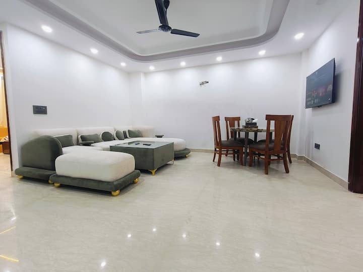 Homlee-shanti Van 3bhk-lift-parking-central Del - Ghaziabad