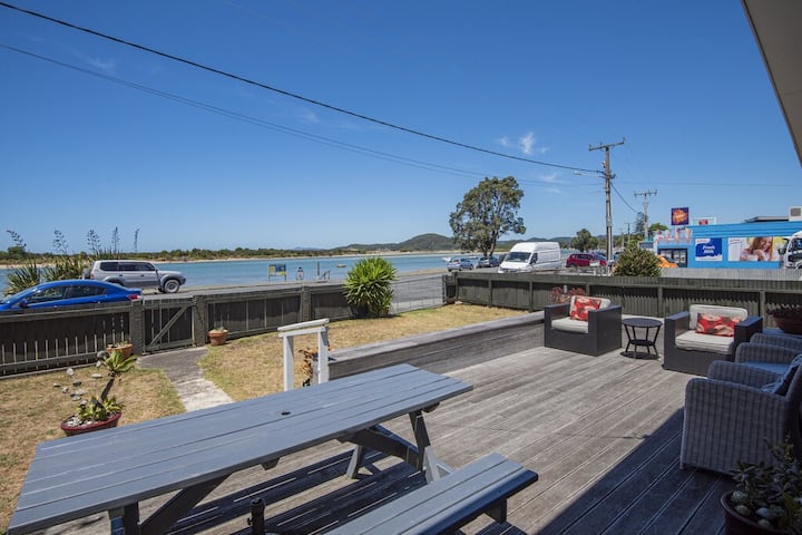 The Classic Kiwi Bach - Tutukaka