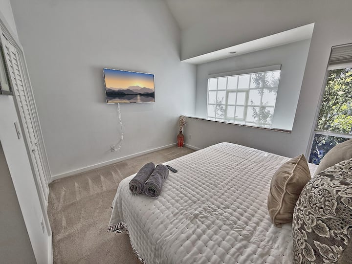 Uptown Clt Retreat - Near Boa W/ Garage & Balcony - Charlotte, NC