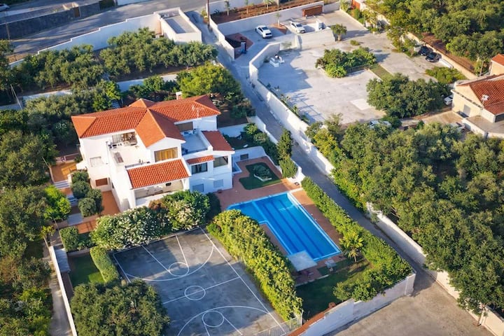 Artemis Villa / Grand Private Pool Oasis - Chersónissos