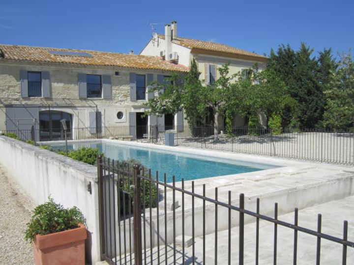 Gîte Camargue. Proche Mer. Gîte 4 - Arles