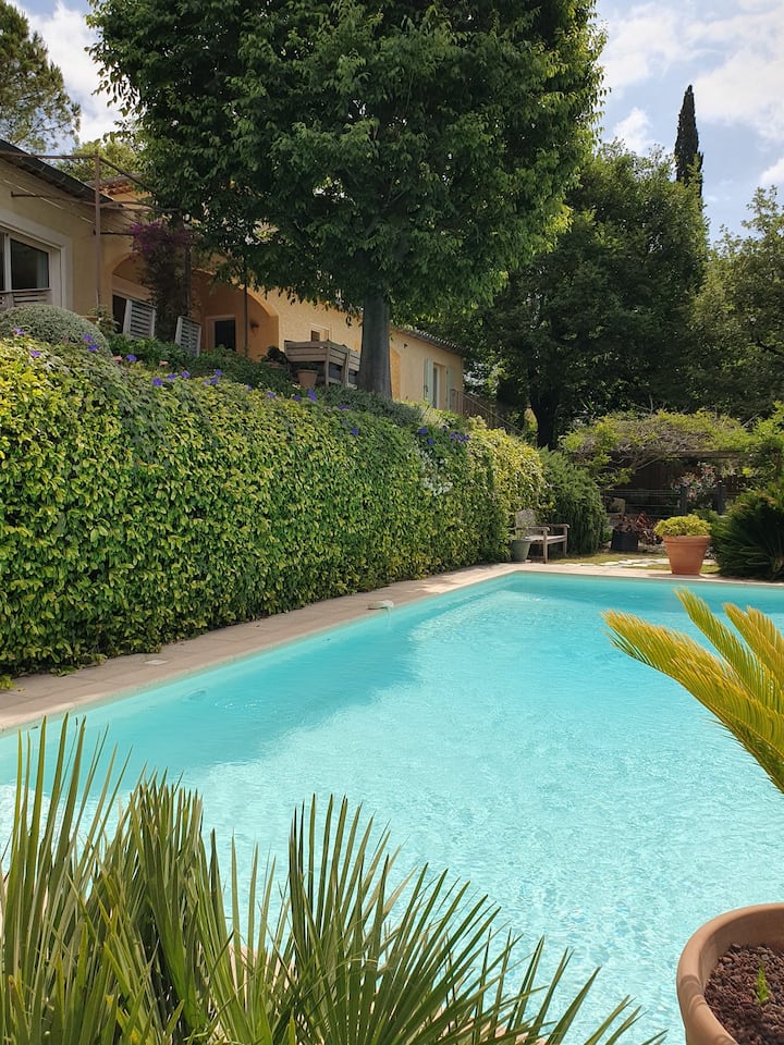 Holivence: Charme, Calme, Verdure, Centre à Pied - Roquefort-les-Pins