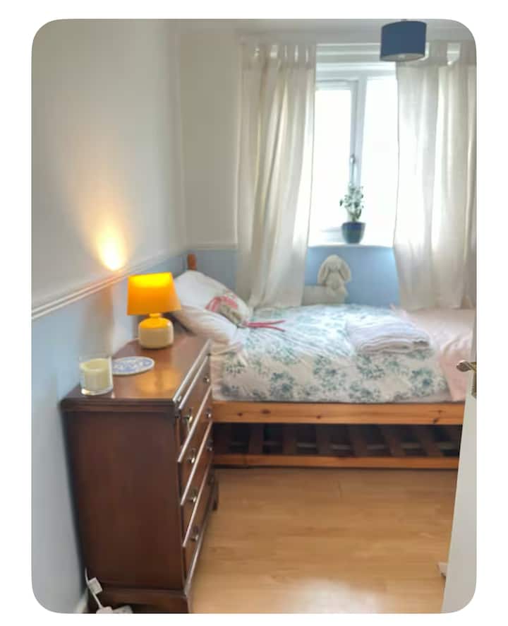 Family Home - Small Single Room - Port Isaac