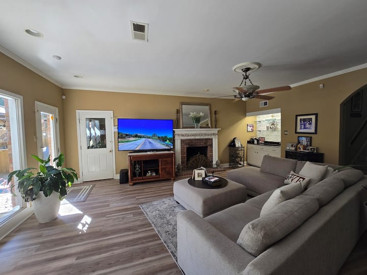 Lakehouse Relaxation. Wake At The Lake! - Lakeland, TN