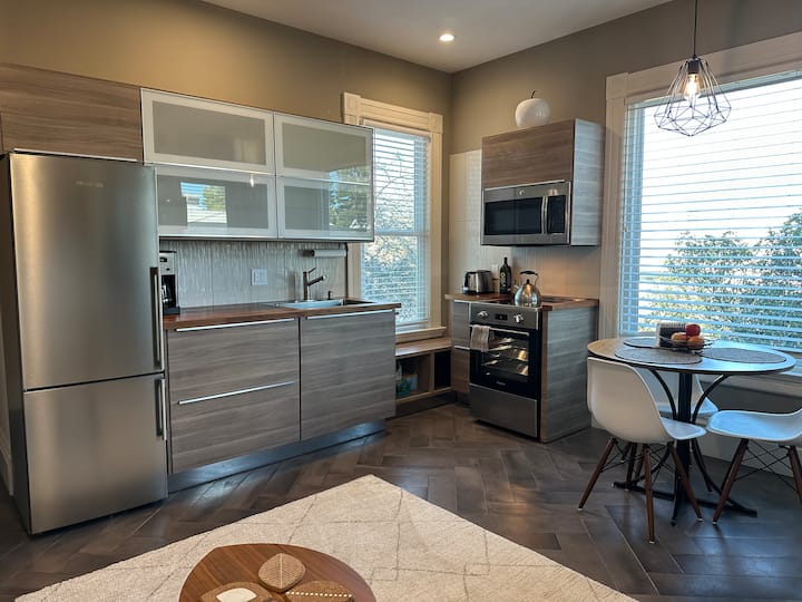 New Modern Euro-style Studio - Berkeley