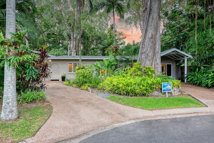 Beachside - 5 Bedroom House Close To The Beach - Port Douglas