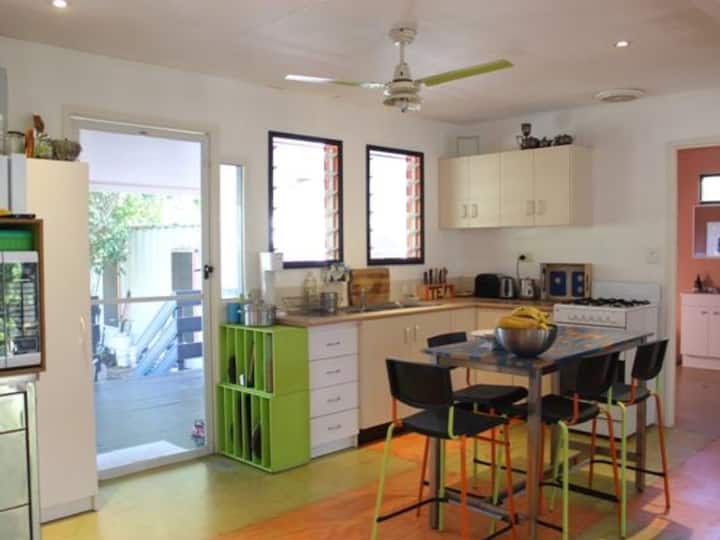 Corica Cabana - Bunk Room - Magnetic Island