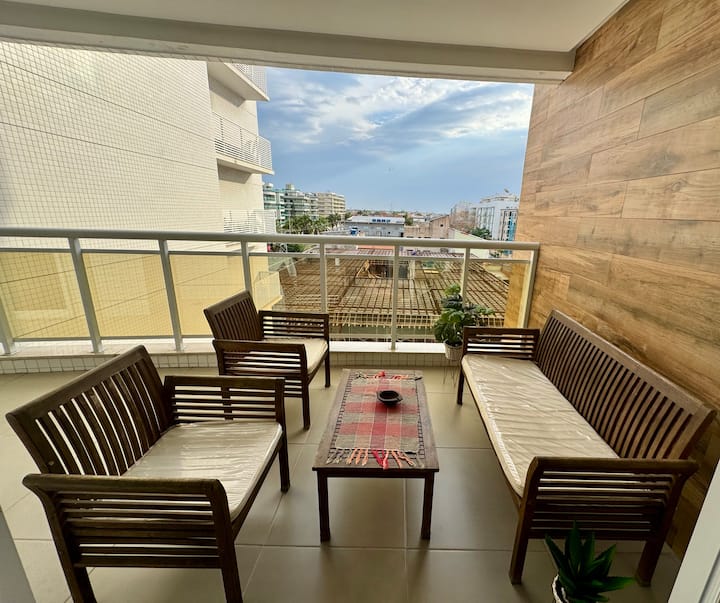 Varanda Espetacular Em Apto Amplo E Bem Equipado - Cabo Frio