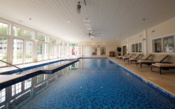 2br Apt | Full Kitchen | River | Pool | Woodstock - Woodstock, VT
