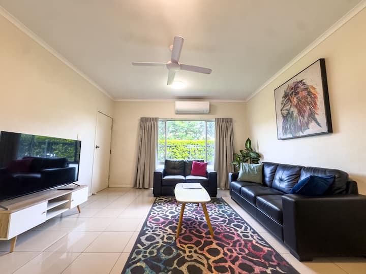 Prime City Fringe Location | Free Parking - Cairns