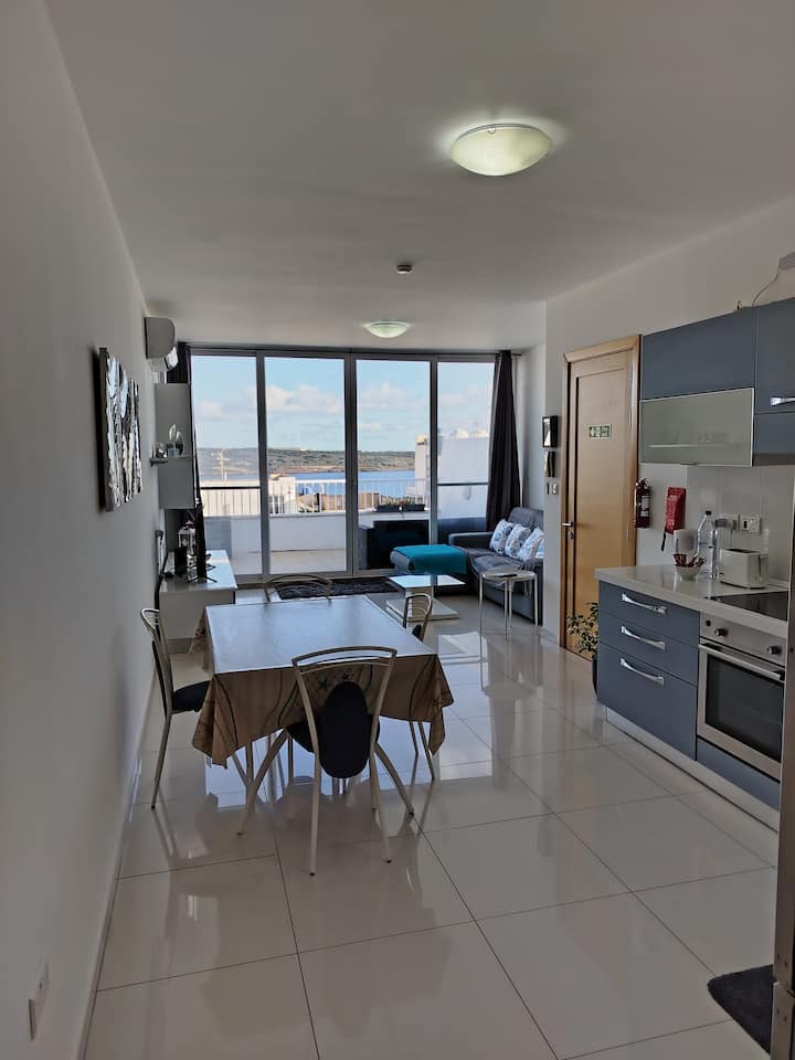 Sea View Penthouse, Walking Distance To The Sea - Malte