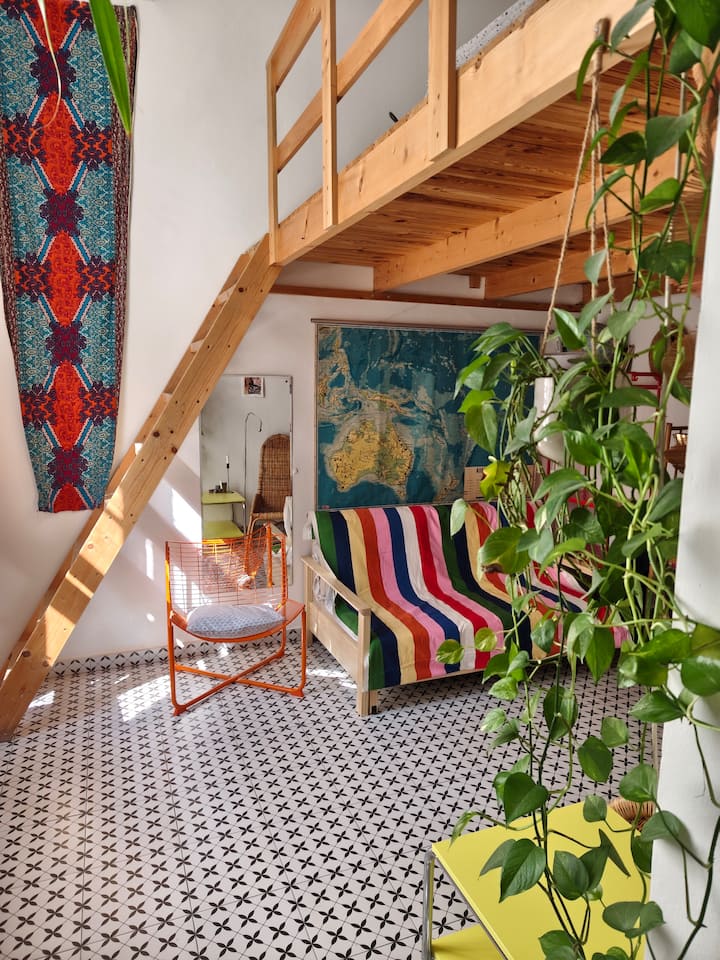 Old But Gold - Charming Studio With Balcony - Budapest