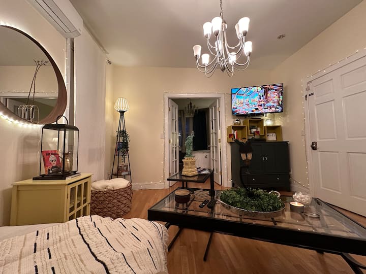 Manhattan Marvel: 2br Oasis In West New York, Nj - Manhattan, NY