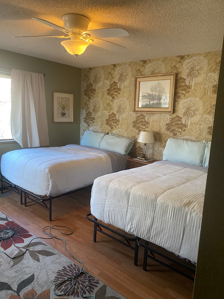 Studio With Great Views-park 2 Miles- Dog Friendly - Sequoia National Park