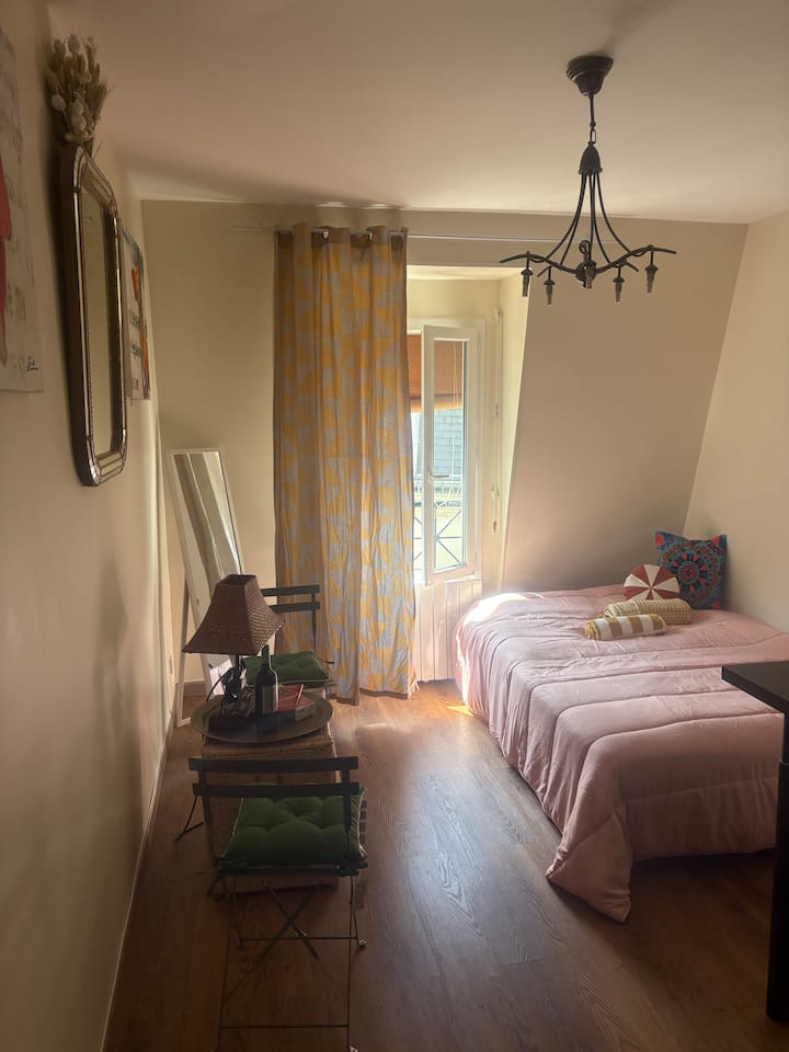 Renovated Apartment, Paris - Paris
