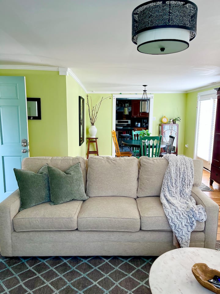 *Mtnviews-3beds*
  Rusticcottage
-Downtown 6 Miles - Lookout Mountain, TN