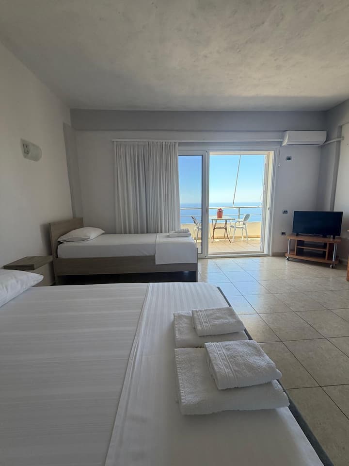 Villa Enalen Sea View Studio - Dhërmi