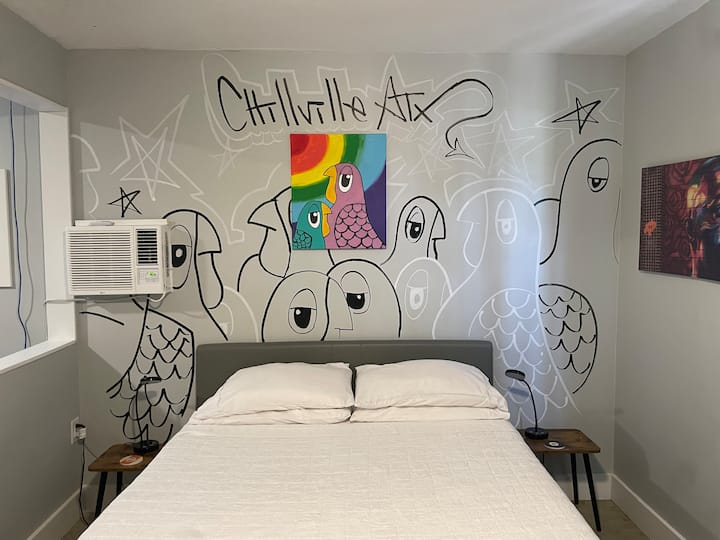 Tiny Sweet 710 (420 Friendly) No Cleaning Fee! - Austin, TX
