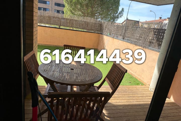 Bajo 3 Habitaciones Con Gran Terraza . - Soria