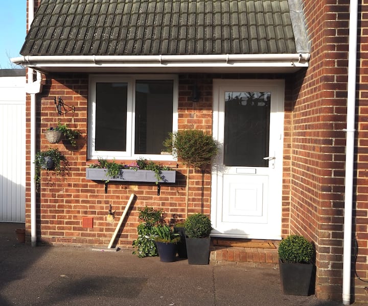3 Bedroom House Close To Hisc And The Beach - Hayling Island