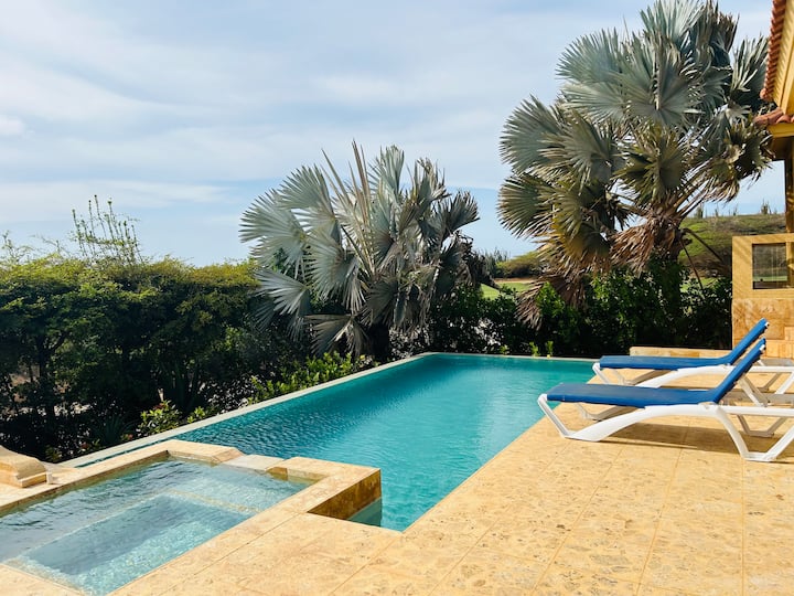 5br Retreat With Pool, Jacuzzi, Views & Serenity - Aruba