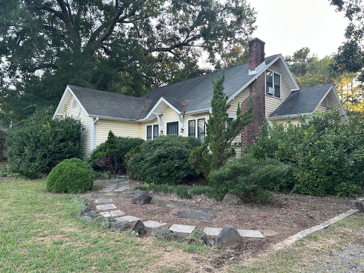 *Guess House: 4br Farmhouse Near Duke And Downtown - Durham, NC