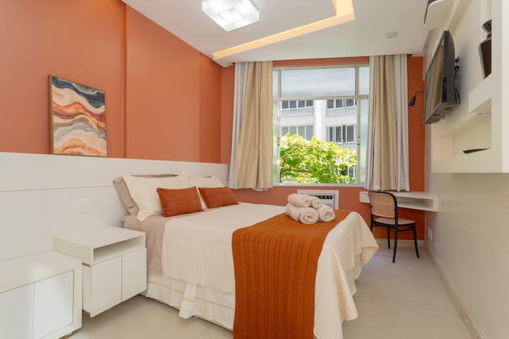 Quadra Da Praia - Posto 4 - Lindo E Confortável - Copacabana