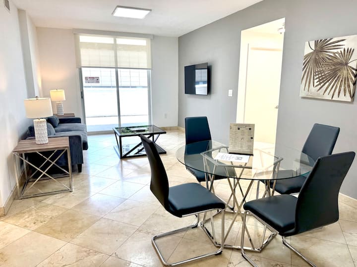 Cozy Getaway With Terrace - Miami