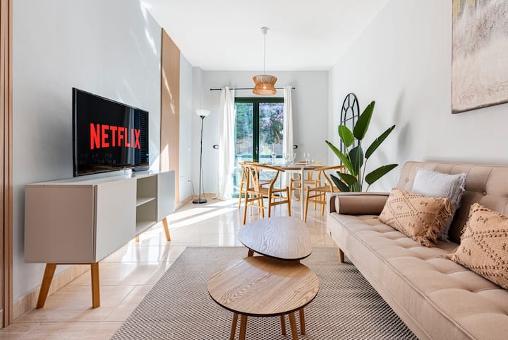 City Center 2 Bedroom Modern Apartment - 말라가