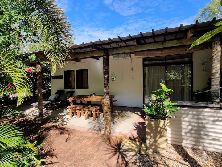 Sava Shack - The Little Beach Shacks - Magnetic Island