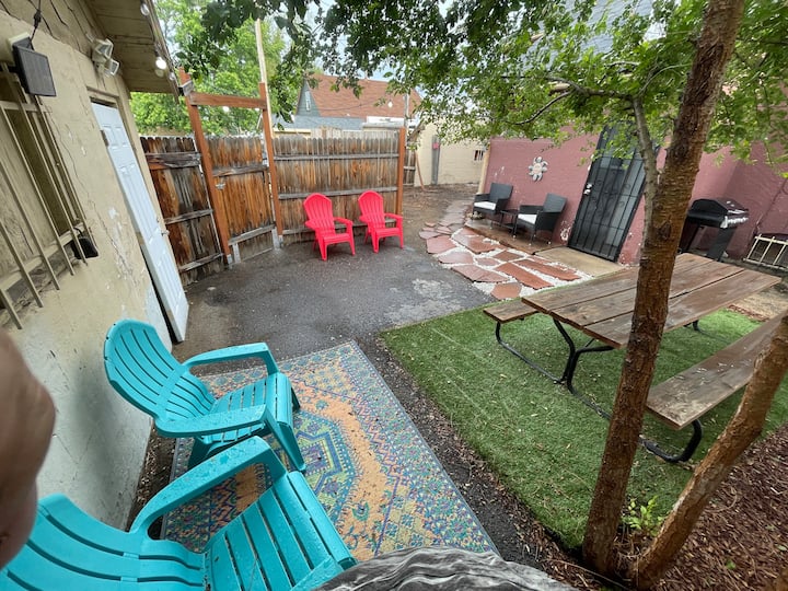 Awesome Location! 3bd 1bath Denver Fun House! - Denver