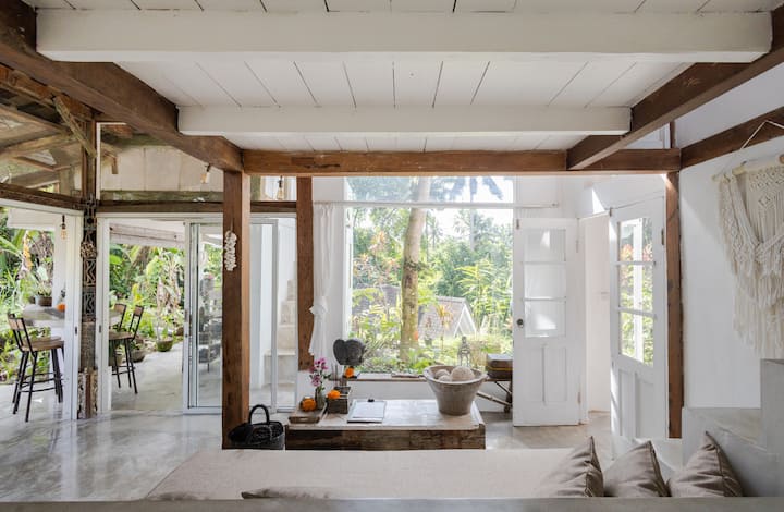 Trinity Gardens Wild Beautiful
Jungle Villa - Ubud