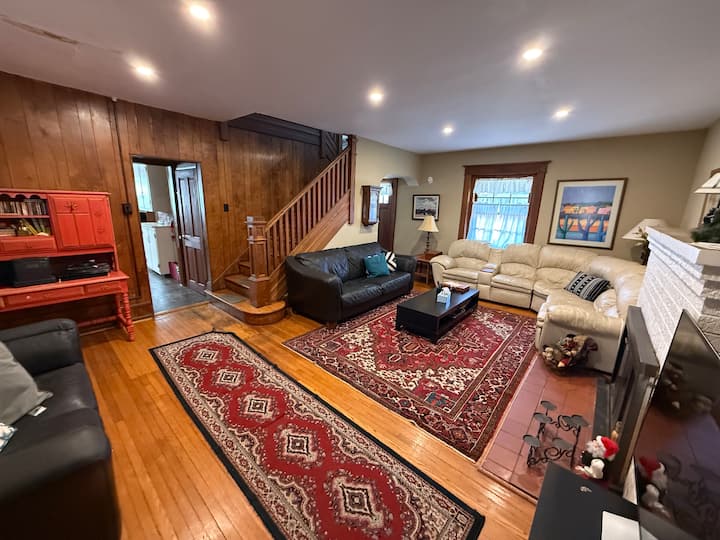 7 Br 2.5 Ba Large 3story Home +Den  Pitman Rowan U - Rowan University, Glassboro