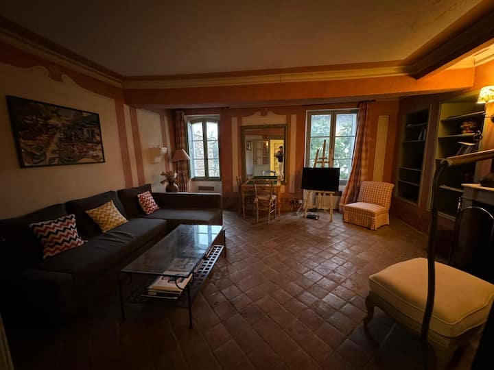 Ravissante Maison Ancienne Décorée Avec Charme - Cogolin