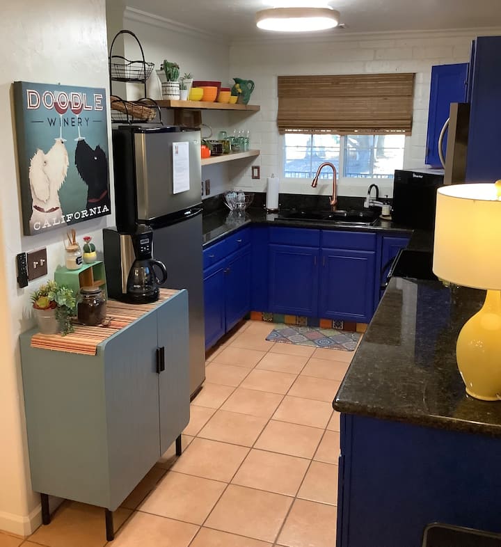 Freshly Remodeled!
1 Hr. Drive To 3 National Parks - Millerton Lake State Recreation Area, Friant