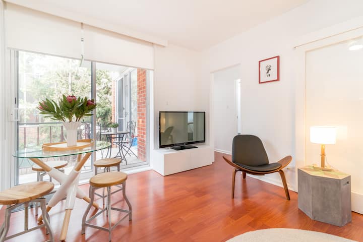 Bright & Homely 2br In St Kilda East W/ Parking! - St Kilda