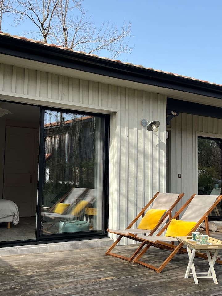 Suite Spacieuse & Indépendante
à 5mn Ocean - Lège-Cap-Ferret