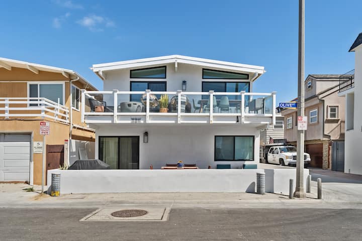 Olive Beach Bungalow - Huntington Beach, CA
