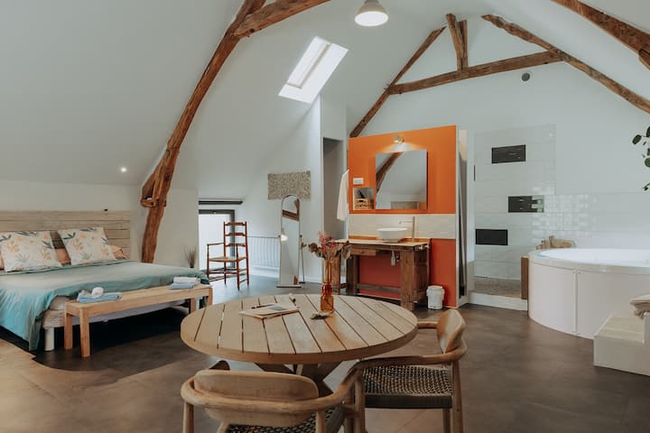 Suite Avec Jacuzzi Privatif, Les Hauts De Bagadou - Martel