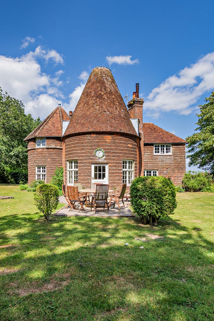 The Oast House At Pekes - Kent