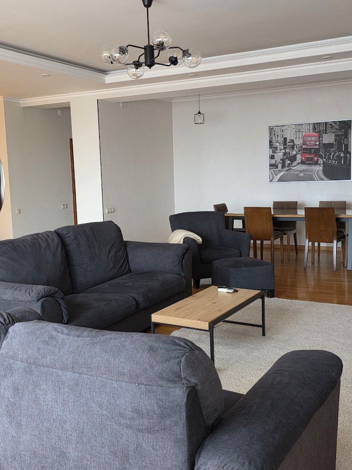 Modern 3 Bedroom Apartment With  Sea And City View - Baku
