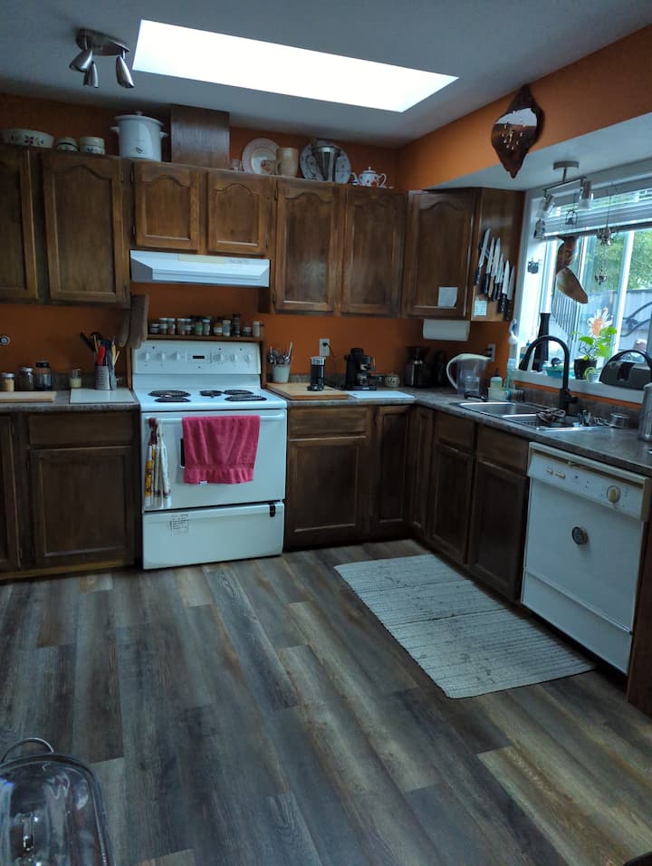 Garden Oasis 1 Bedroom In My Home W/private Bath - Cumberland