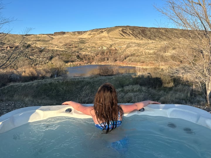Cozy Cabin W/hottub River Front10 Acr-secret Beach - Idaho (State)