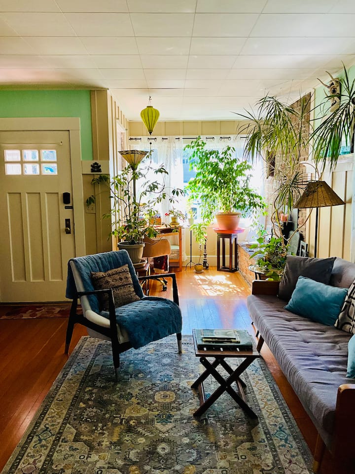 Sonoma Shangri-la
Walk To Fairmont Close To Plaza - Glen Ellen, CA