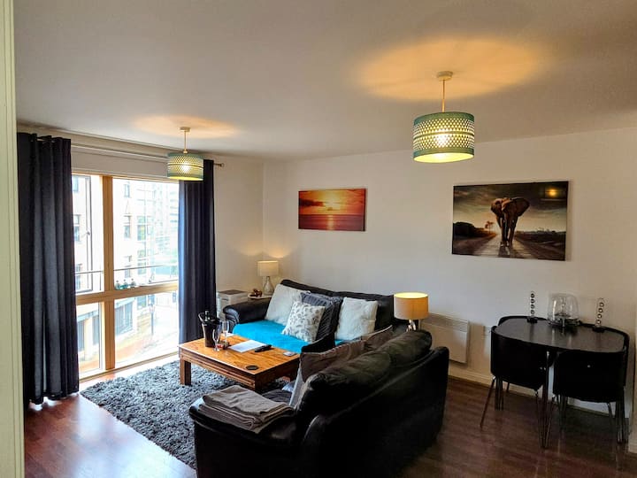 Nice 1 Bed Apartment Sleeps  4/5 Late Checkout Inc - Cardiff