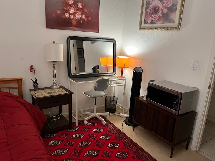 Quiet, Peaceful 1st Floor Room W/ Private Bathroom - Davis, CA